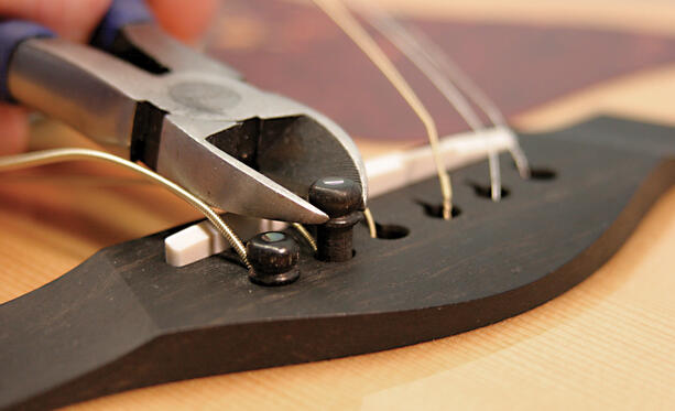 Changing Steel Strings – Taylor Guitars